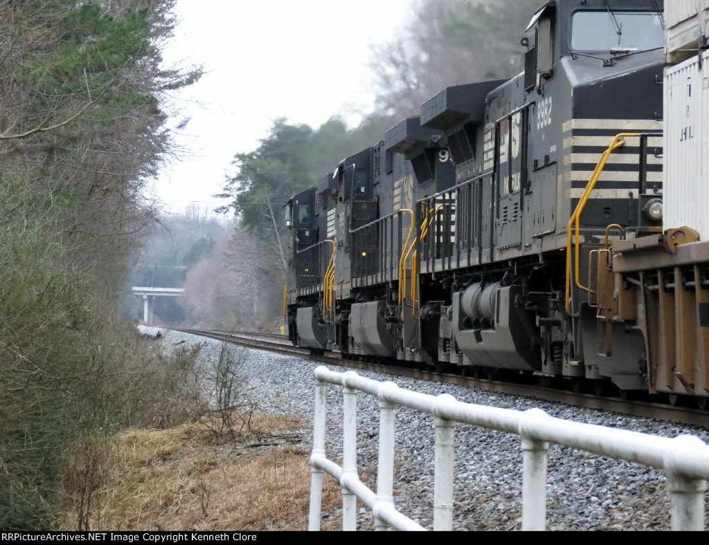 NS train #203 (Intermodal) (Rutherford, PA - Atlanta, GA) (pic 6)
